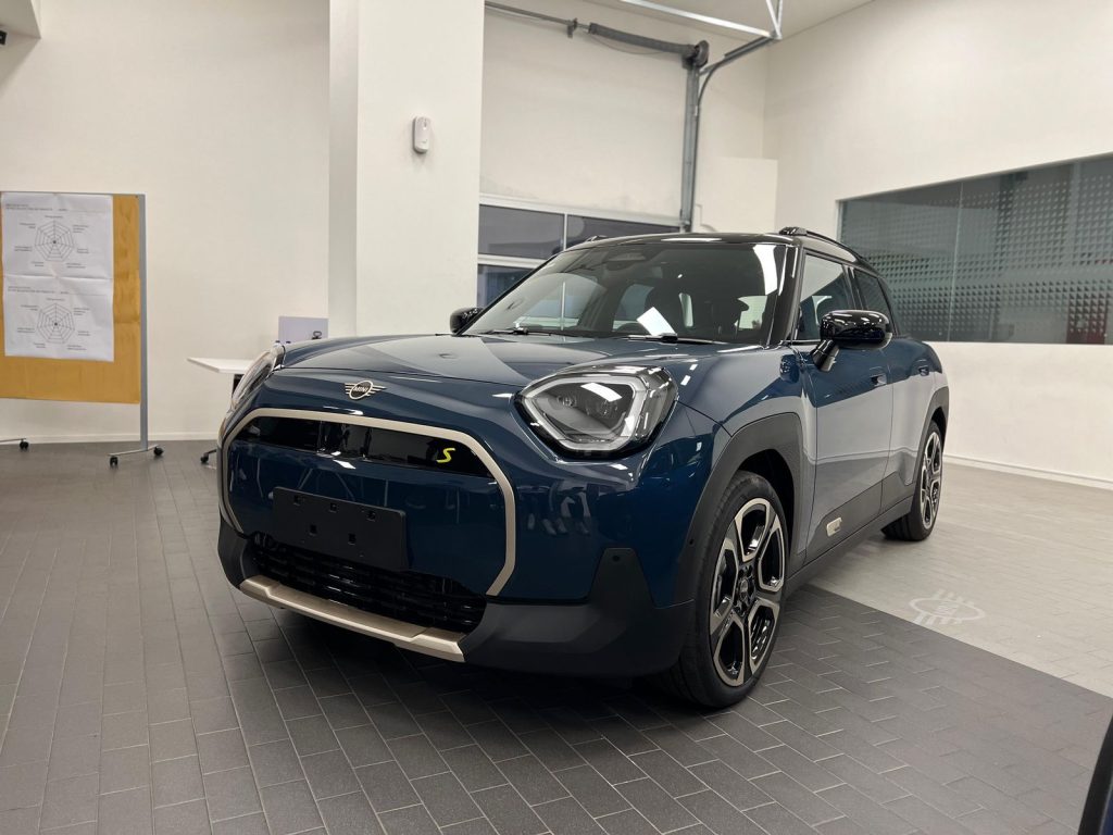 Resmi Diluncurkan di Indonesia MINI Cooper Aceman 2024 | Mini Cooper ...